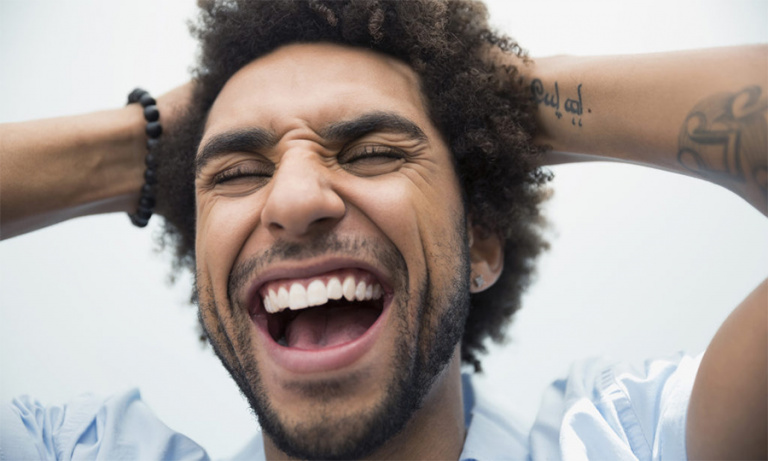 Quantos músculos da face movimentamos quando sorrimos? Saiba isso e ...